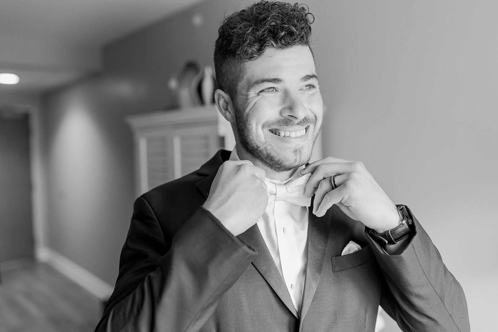 Bay Pointe Inn Wedding | Allie & Tanner | Portraits by Mandy